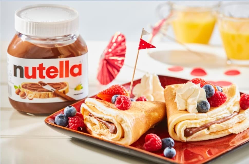 Crêpes con fruta y nata montada | Recetas | Receta Nutella®