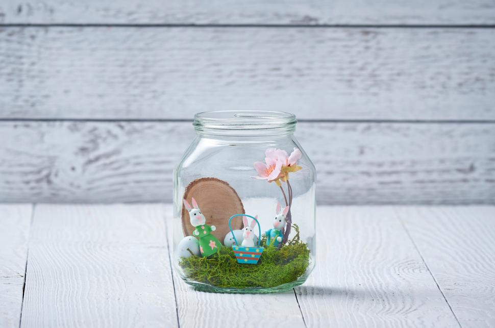 Nutella® Easter jar decorated with bunnies & eggs | DIY idea