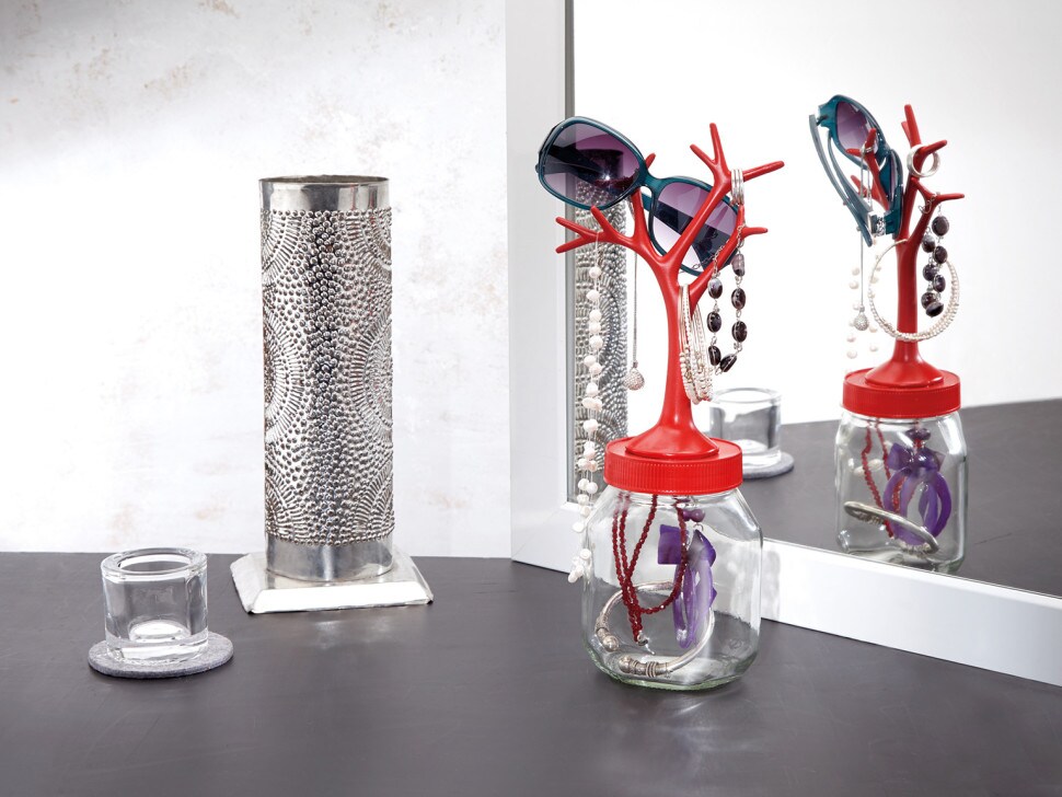 A Jewellery Tree Made From An Empty Nutella® Jar Do It Yourself